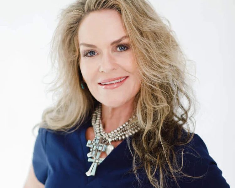 Lisa Irizarry's Instagram, Twitter & Facebook on IDCrawl